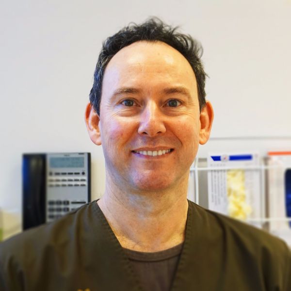 Dr Sean Farrell - Dentist in Chiswick Dental | Comparethetreatment.com