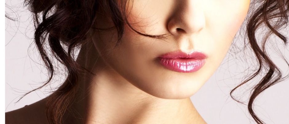Get Your Pout Back with Andrea Ubhi Dentistry | Comparethetreatment.com