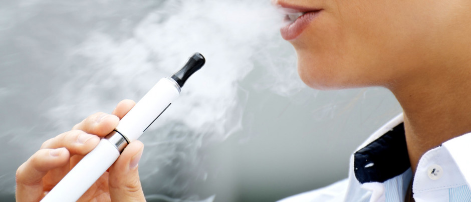 E-cigarettes are damaging your teeth | Comparethetreatment.com